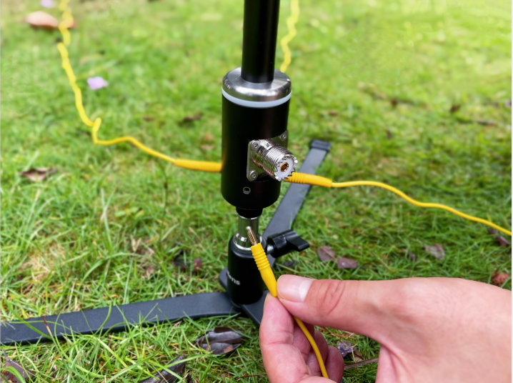 JNCRADIO MC-750 100-WATTS PORTABLE HF VERTICAL ANTENNA - Chelegance